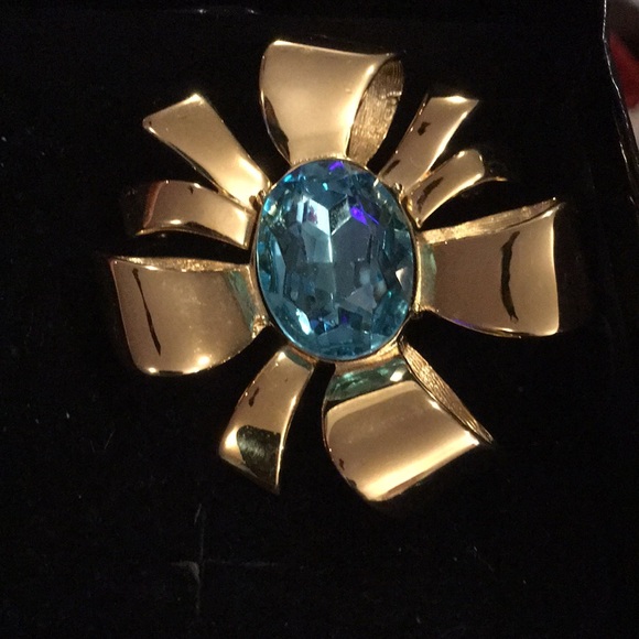 Joan Rivers | Jewelry | Gold Blue Large Joan Rivers Brooch | Poshmark